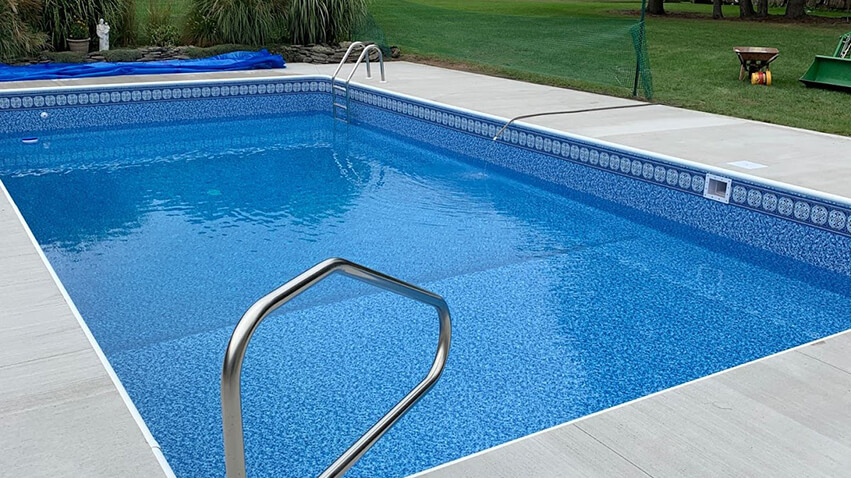 Vinyl Liner Replacement in Rochester, NY | Pettis Pools