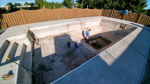 Vinyl Liner Replacement in Rochester, NY | Pettis Pools